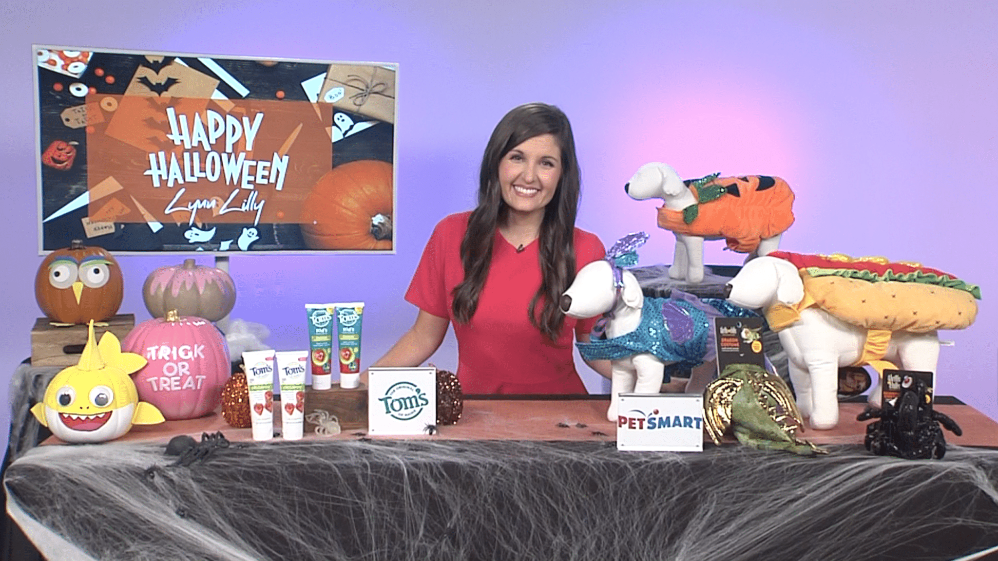 Founder of Craft Box Girls Lynn Lilly Shares Trick and Treat ...